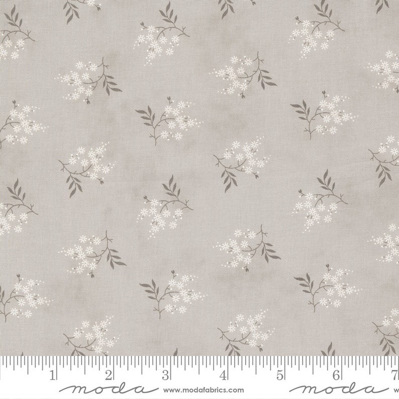 Honeybloom Friendly Flowers Stone by 3 Sisters for Moda Fabrics - Etsy