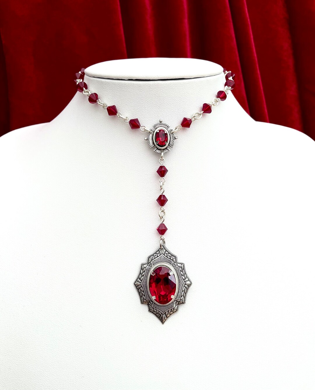 Gothic Lariat Necklace: Silver Plated Vampire Pendant With European ...