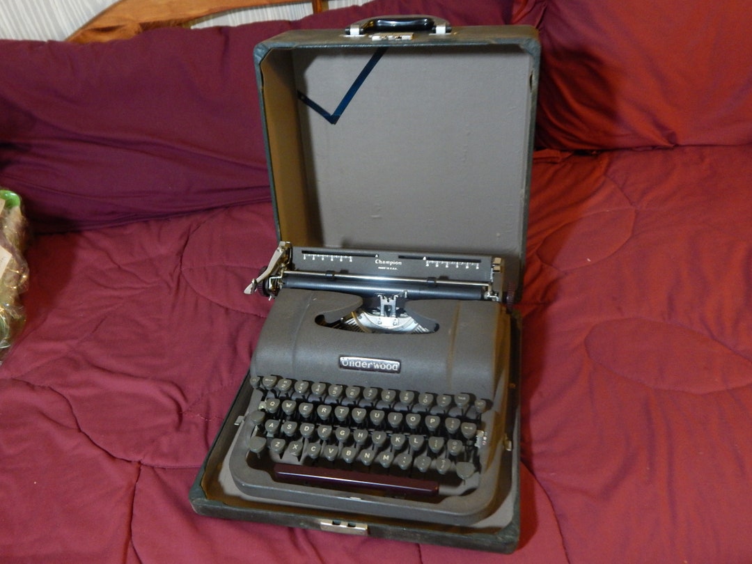 Antique Underwood Champion Portable Typewriter With Case - Etsy