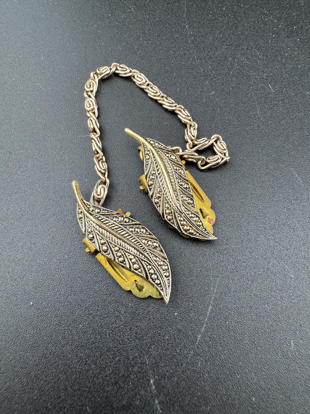 Vintage Retro Double Gold Tone Eloxal Metal Leaf Design Sweater Guards ...