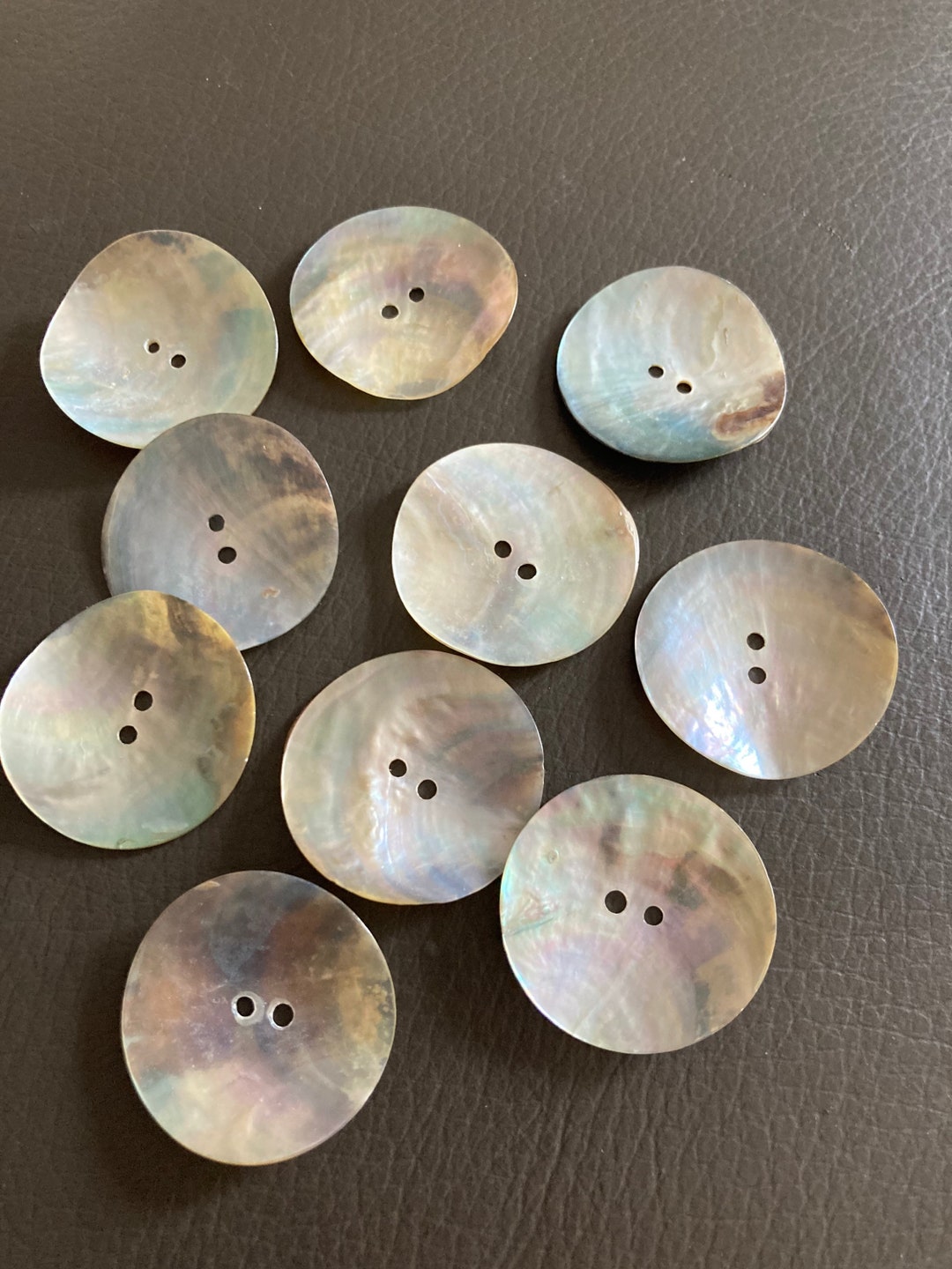 10 X 30mm Large Round Natural MOP Mother of Pearl Buttons Haberdashery ...