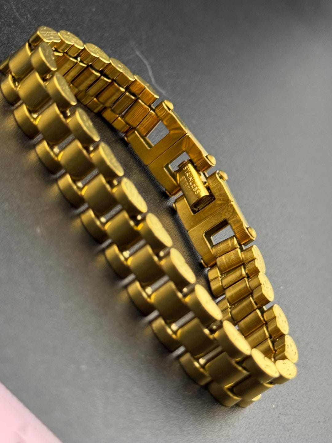 Petite Slim Wrist Women’s 1980s Gold Tone Geometric Panther Brick Chain ...