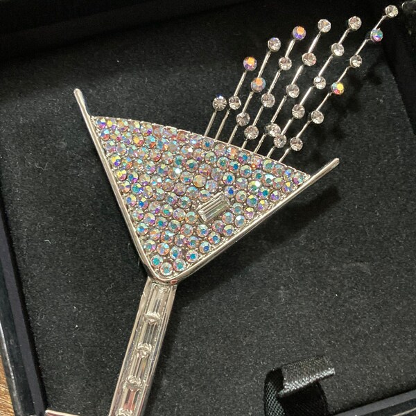 Butler Brooch - Etsy