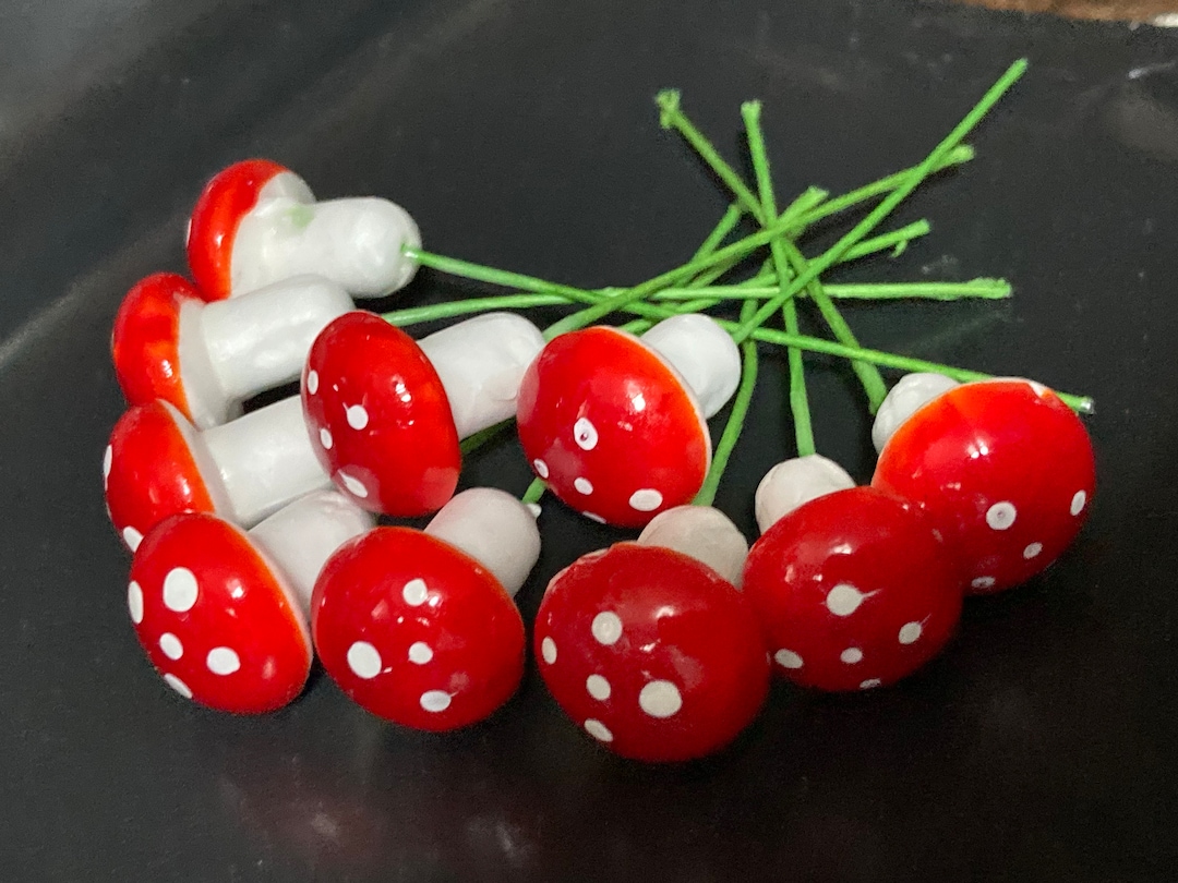 10 X Miniature Red and White Spotty Toadstools Cake Toppers Micro ...