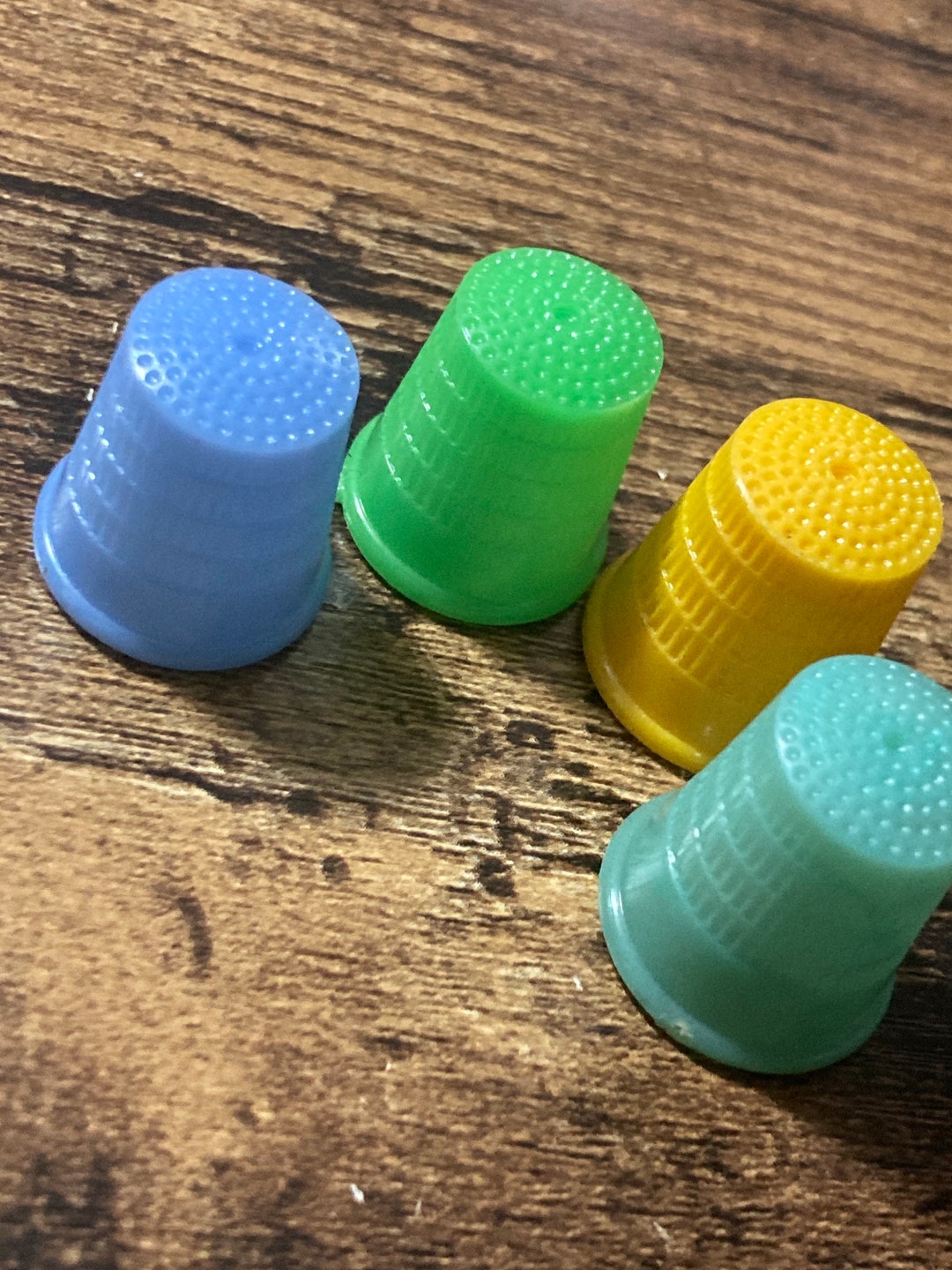 Set of 4 Art Deco Galalith Early Plastic Coloured Sewing Thimbles XS ...