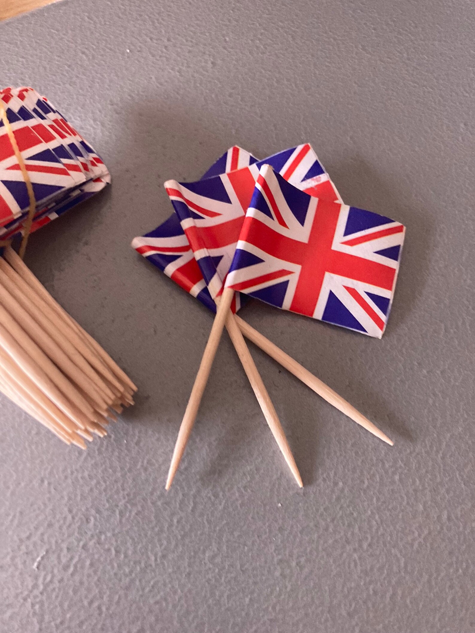 Pack of 50 X Union Jack Flag Cocktail Sticks Kings Coronation Cupcake ...