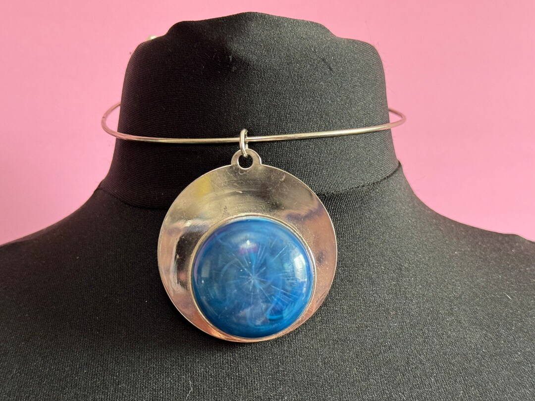 Retro Chunky Silver Tone Faux Acrylic Blue Cabochon Pendant Torque ...