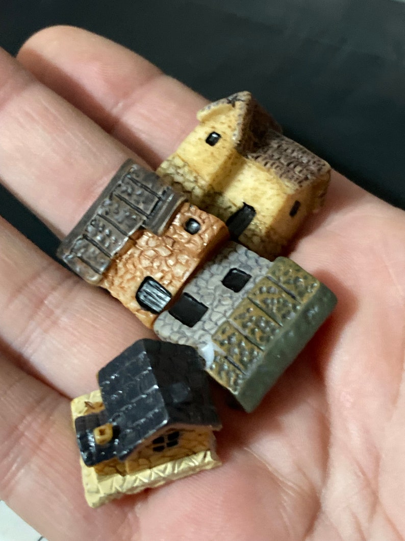 Set of 4 Miniature Plastic Cottages Houses Cake Toppers Micro Scenery ...