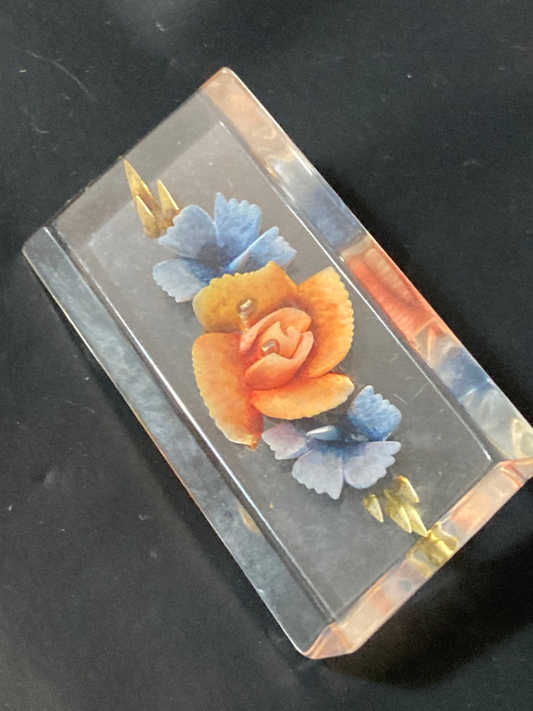 Vintage années 1930 lucite inversé sculpté rose pêche et broche de fleur florale bleue - Etsy France