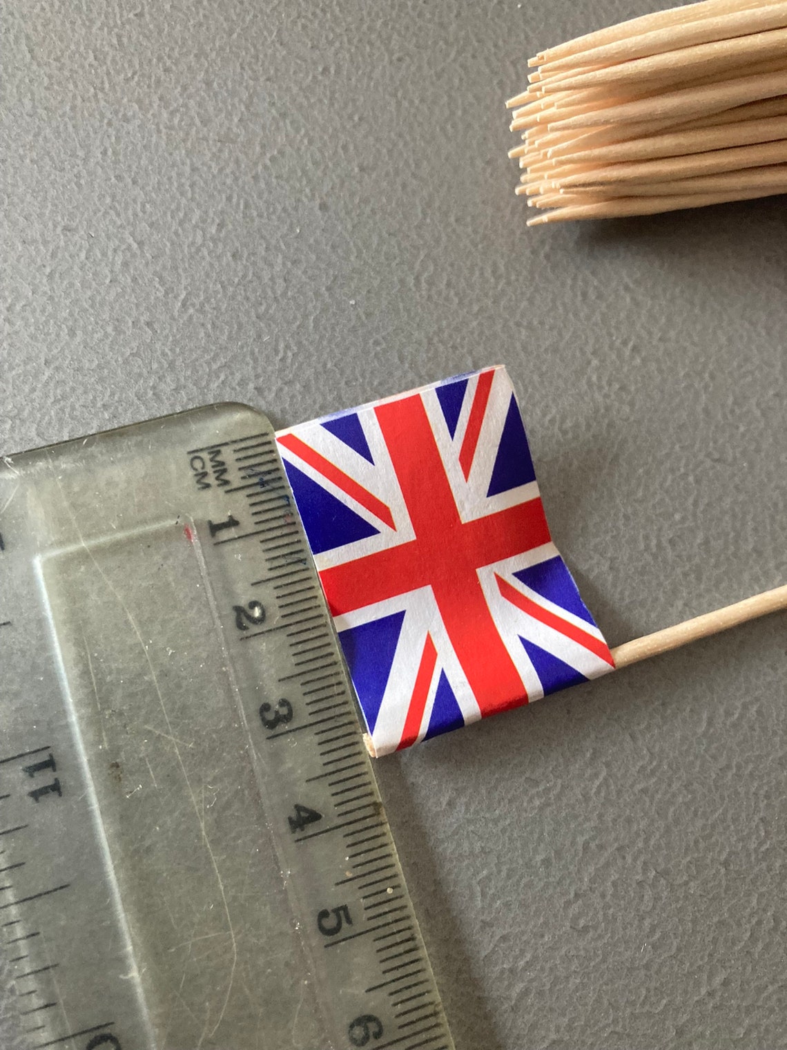 Pack of 50 X Union Jack Flag Cocktail Sticks Kings Coronation Cupcake ...