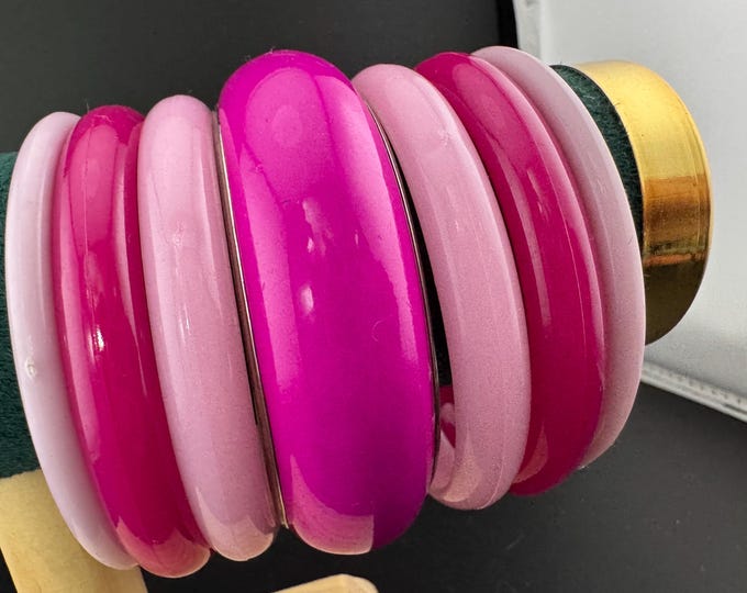 Vintage Curated Stack of Pink Purple Plastic Bangles Retro Acrylic ...