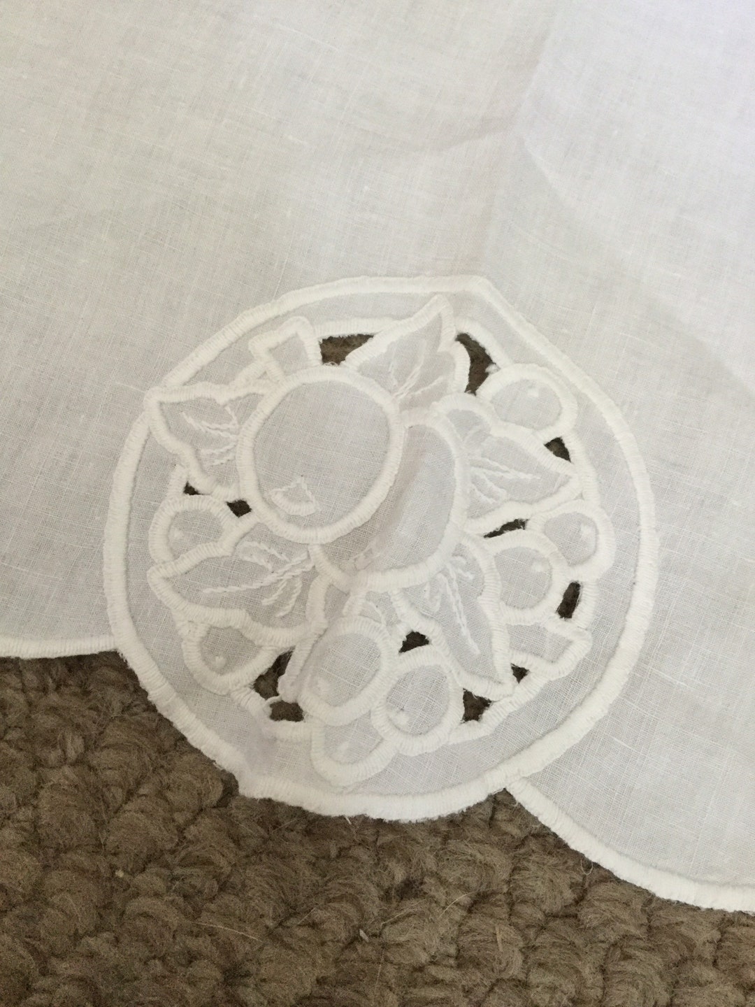 Vintage Tray Cloth of Dressing Tablecloth White Cotton Basket Fruit ...