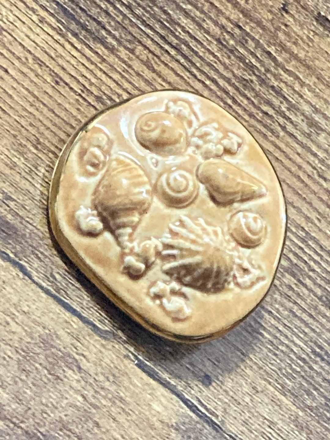 Vintage Ceramic Beige Seashell Nautical Brooch Channel Islands Pottery ...