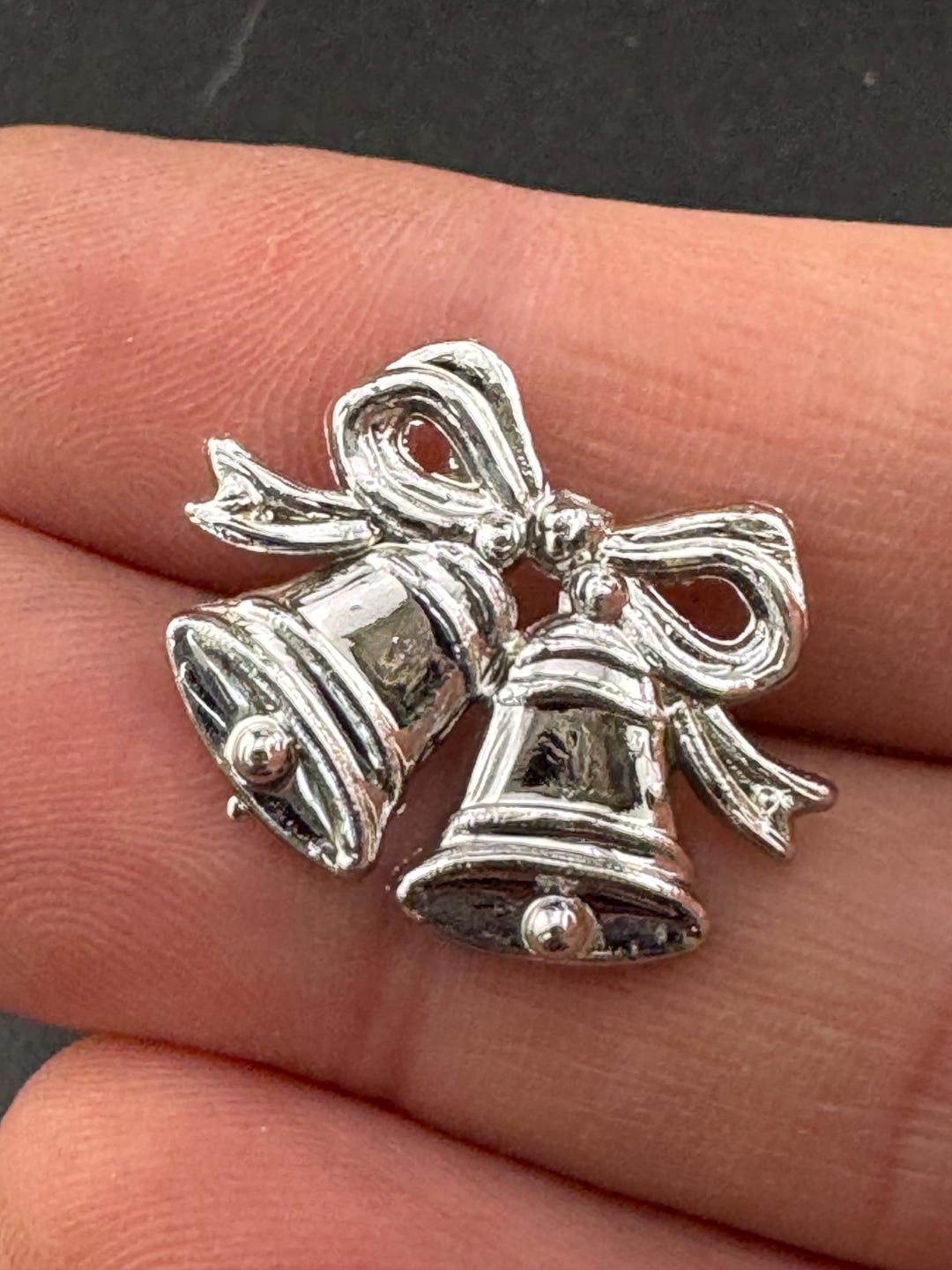 Vintage Traditional 2cm Silver Plastic Wedding Bells Cake Topper ...