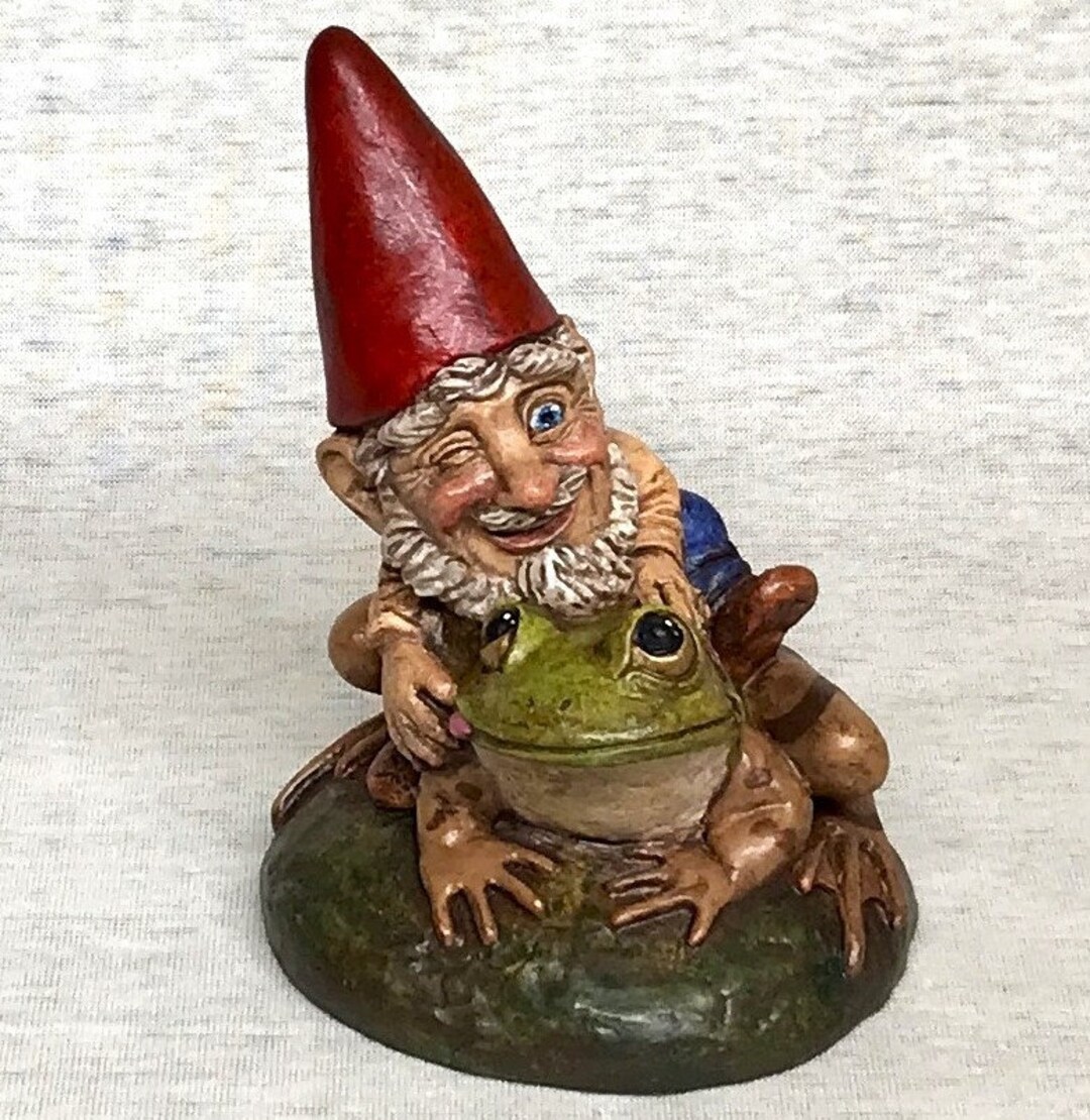Gnome on Frog Figurine,small Gnome Shelf Decor,gnome for Garden,hand ...