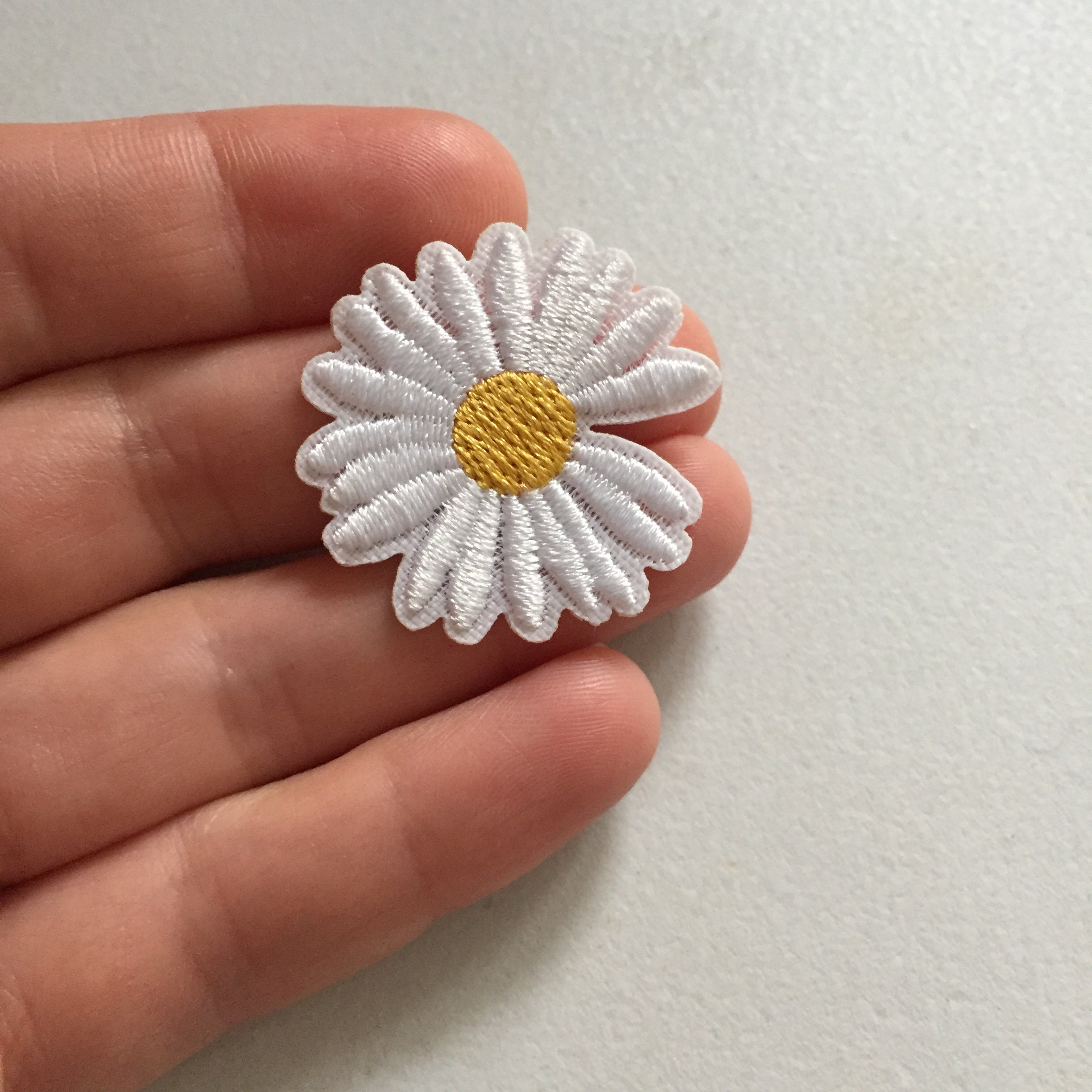 Daisy Iron-on Patch White Floral Badge Flowery Hippie Patch - Etsy