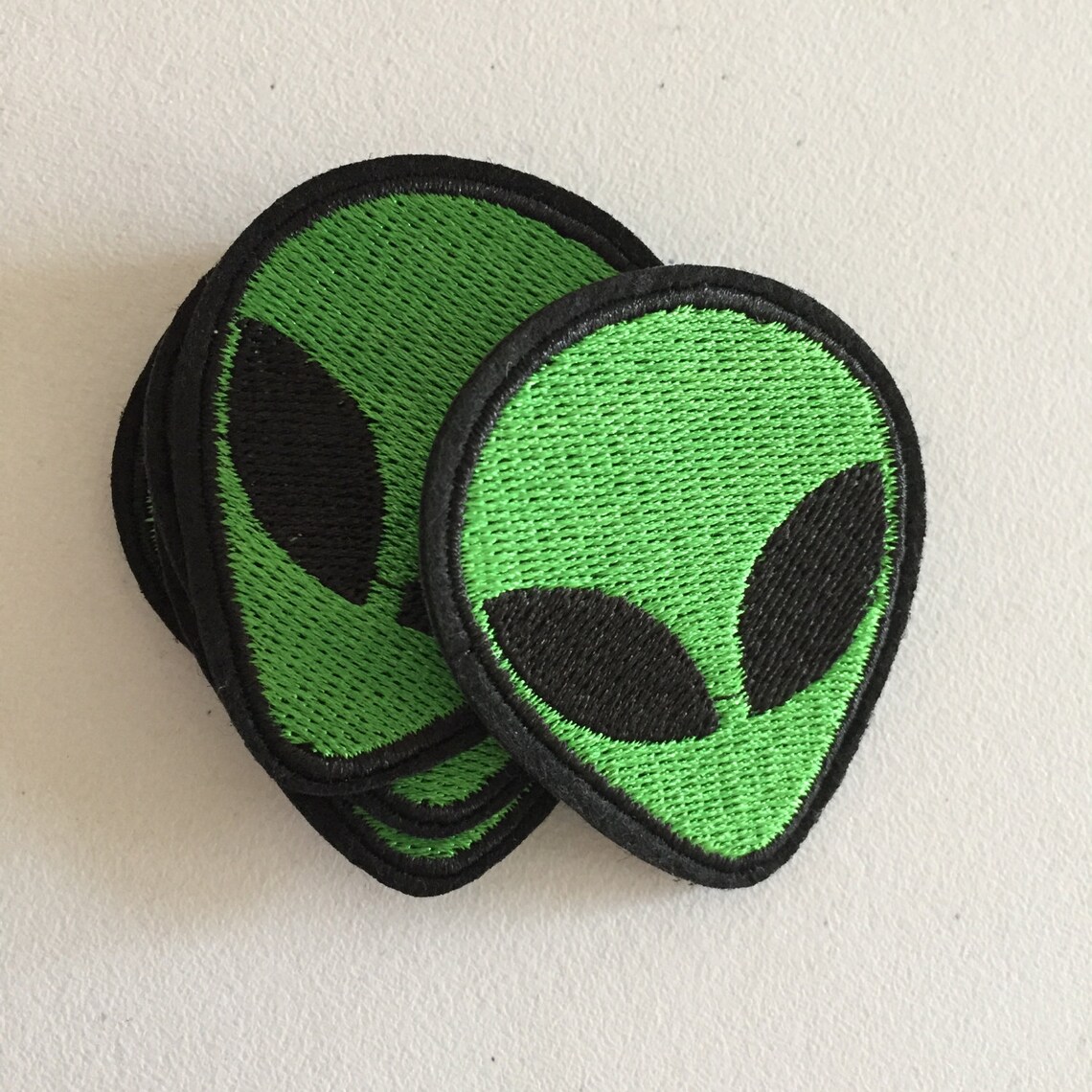 Alien Head Iron-on Patch Extraterrestrial Alien Badge Sew on - Etsy UK