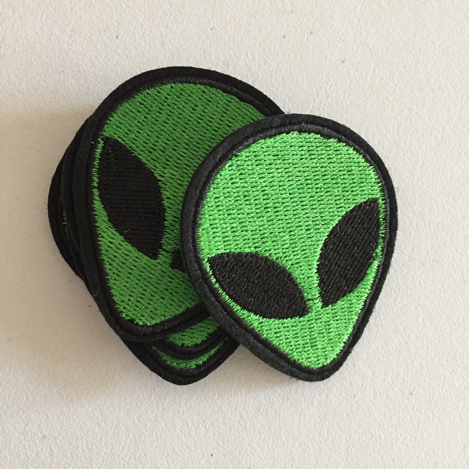 Alien Head Iron-on Patch Extraterrestrial Alien Badge Sew on - Etsy UK