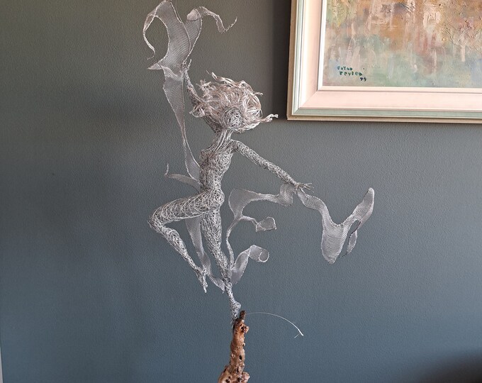 Air Flow Dancer Sculpture, Wire Wind Statue, Dancing on Air, Modern Art ...