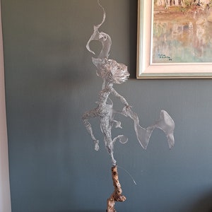 Air Flow Dancer Sculpture Wire Wind Statue Dancing on Air - Etsy