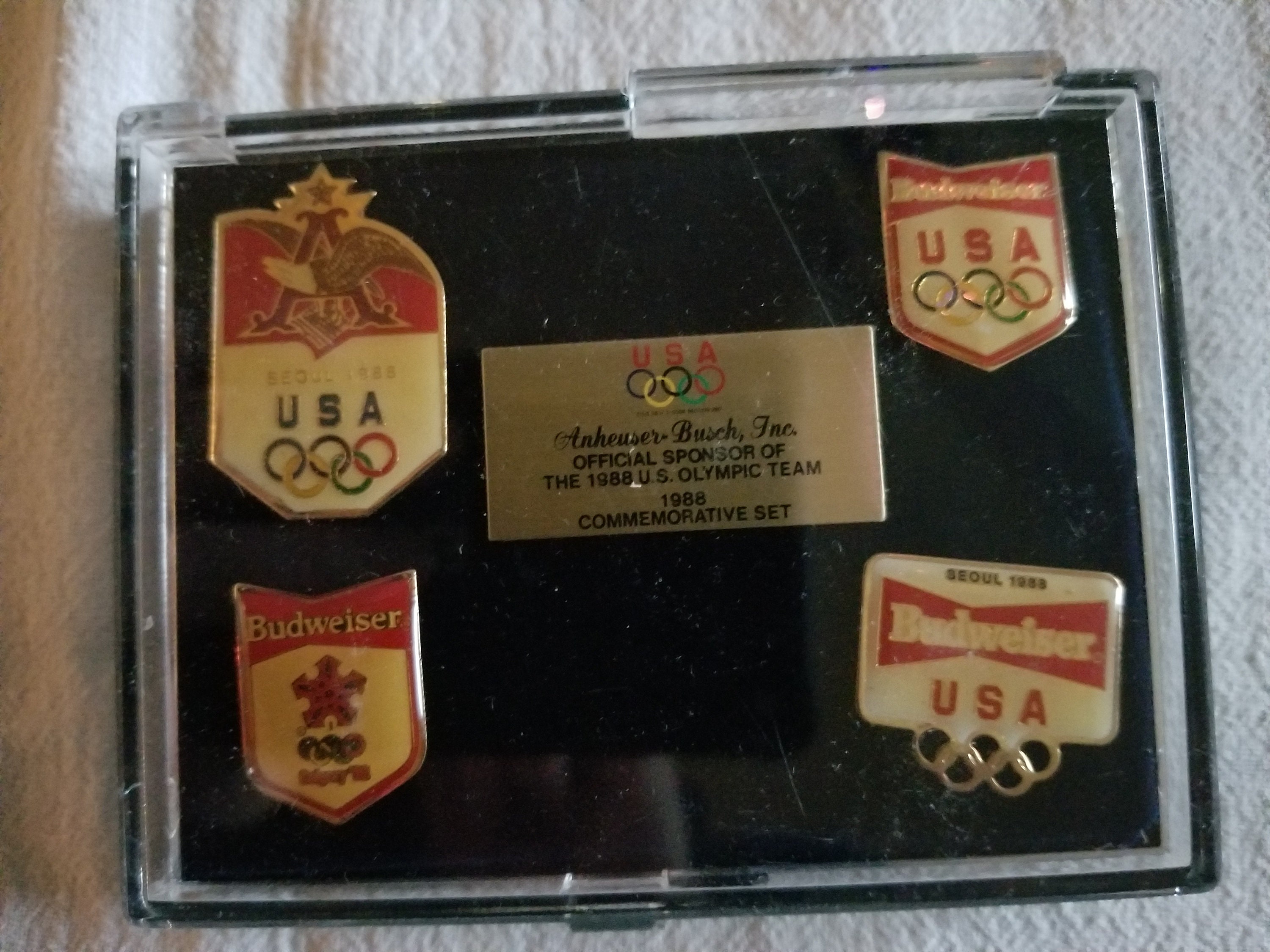 Team Commemorative Pin Set ViNTagE Anheuser-Busch Olympic Commemorative ...