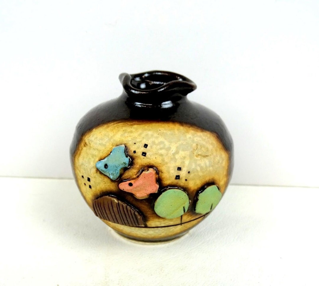 Studio Art Pottery Tri Corner Rim Applied Scene Vintage 2 1/2 Mini Vase ...