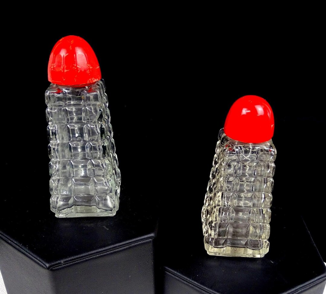 Anchor Hocking Pressed Glass Red Cap Vintage 3 3/8" Salt and Pepper ...