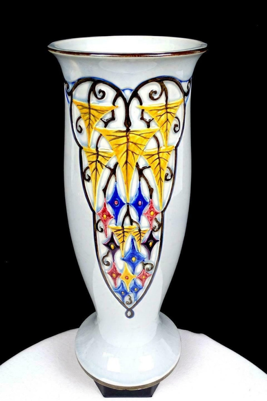 Eichwald Czechoslovakia 347 Eleanor Pattern Majolica 12 5/8" Vase 1930 ...