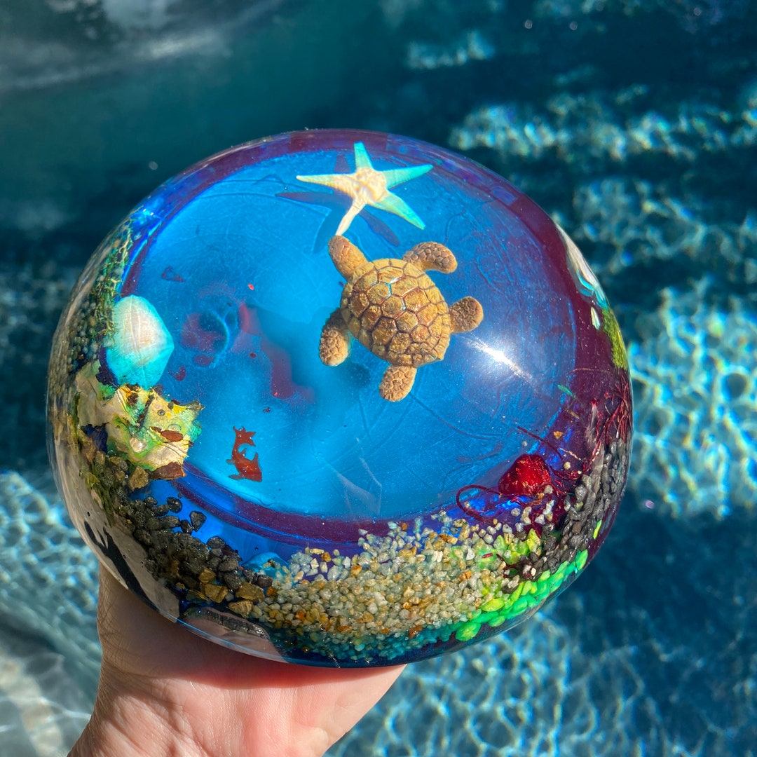 Supersize Sea Turtle Dome Aquarium Lamp. Lighted Resin Ocean Aquarium ...