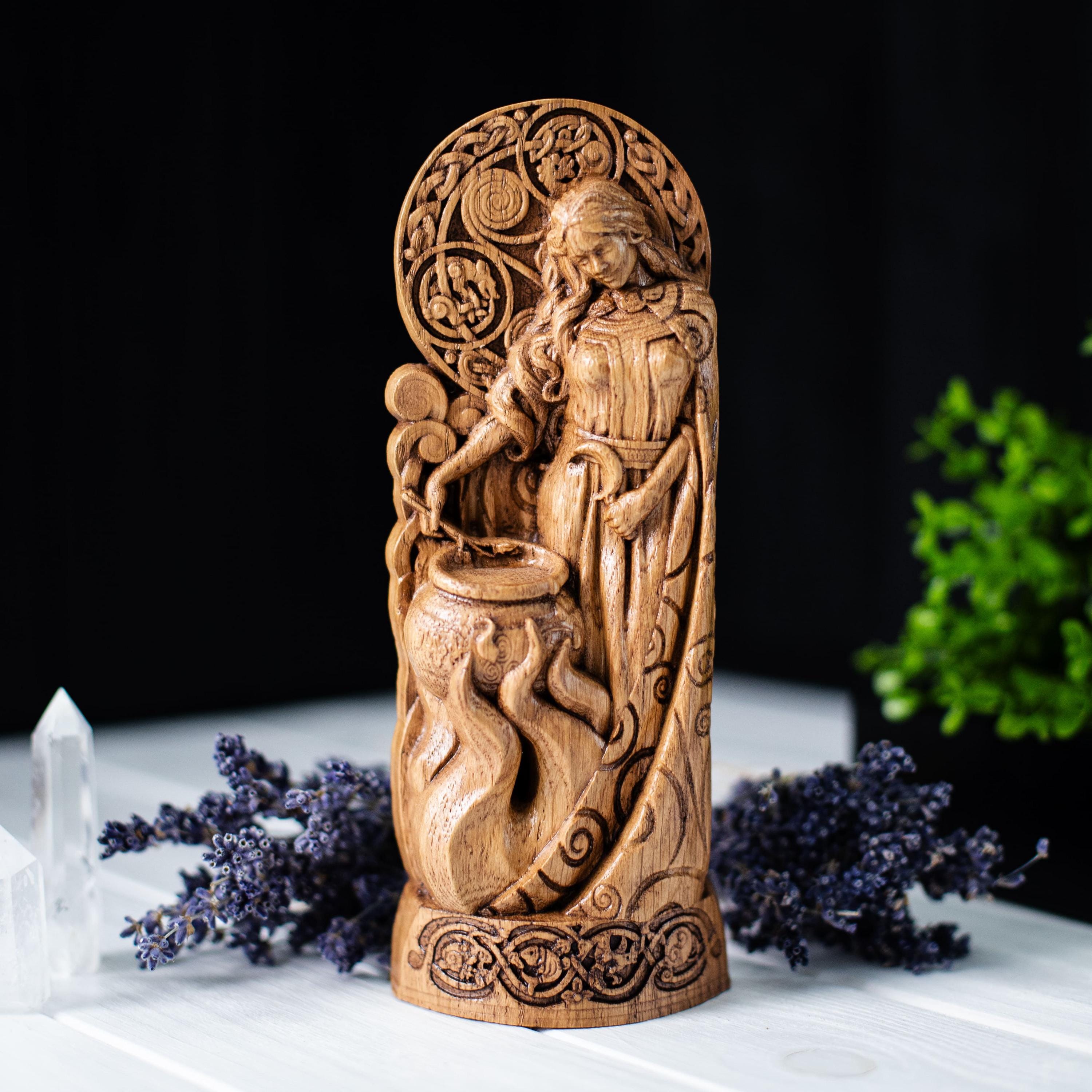 CERIDWEN is a Celtic Goddess of Witchcraft, Rebirth and Transformations ...