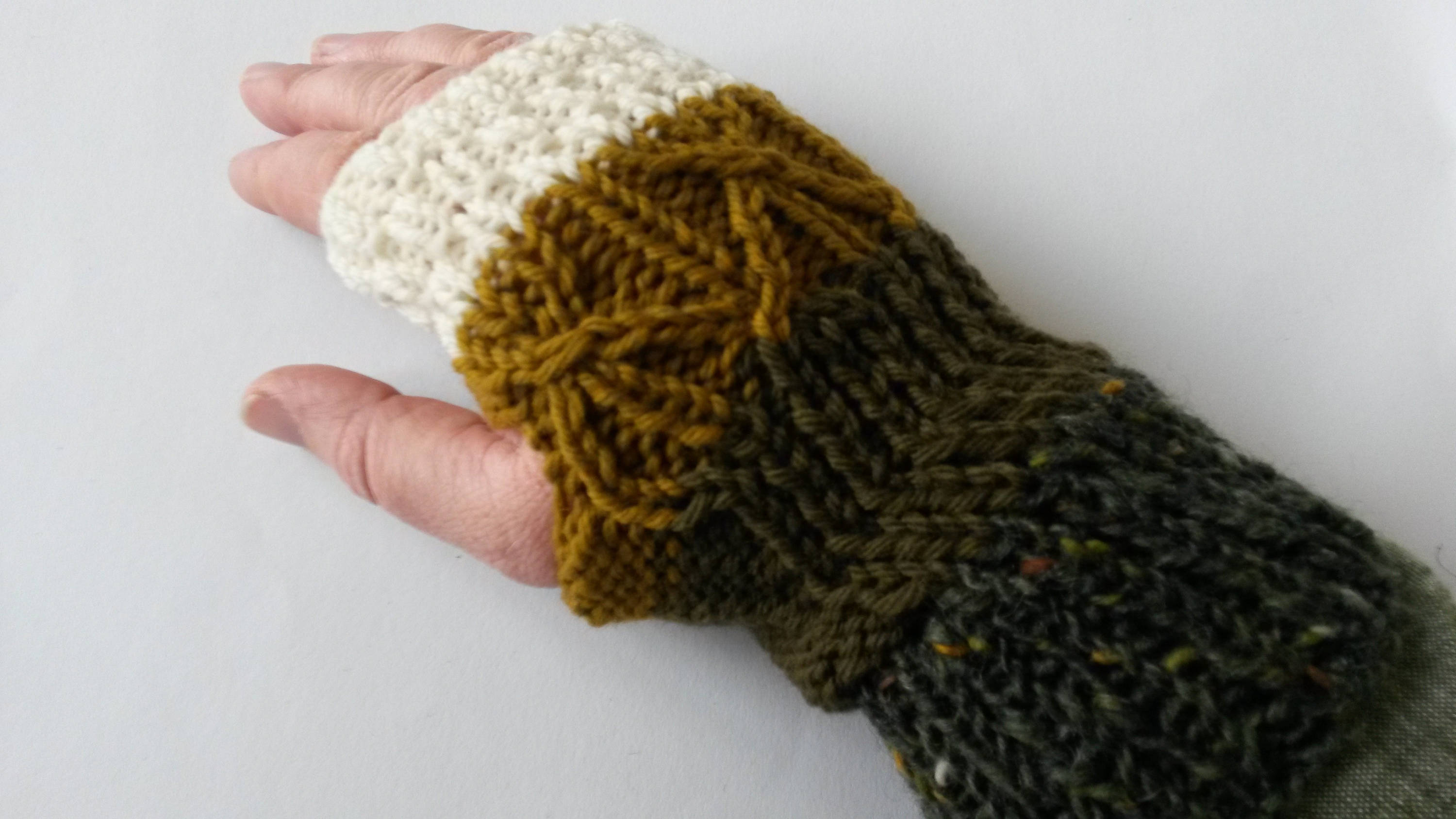 Knit mittens: fingerless mitts; original design. Fingerless gloves ...