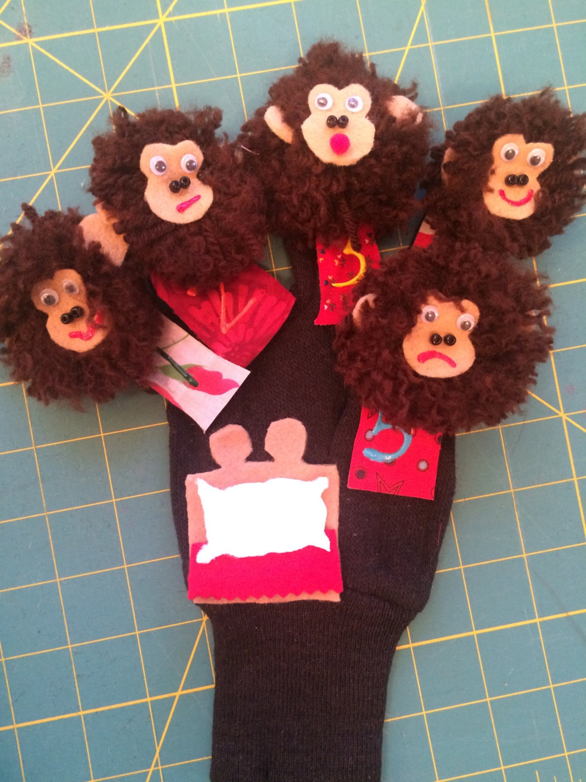 5 Monkeys - Etsy