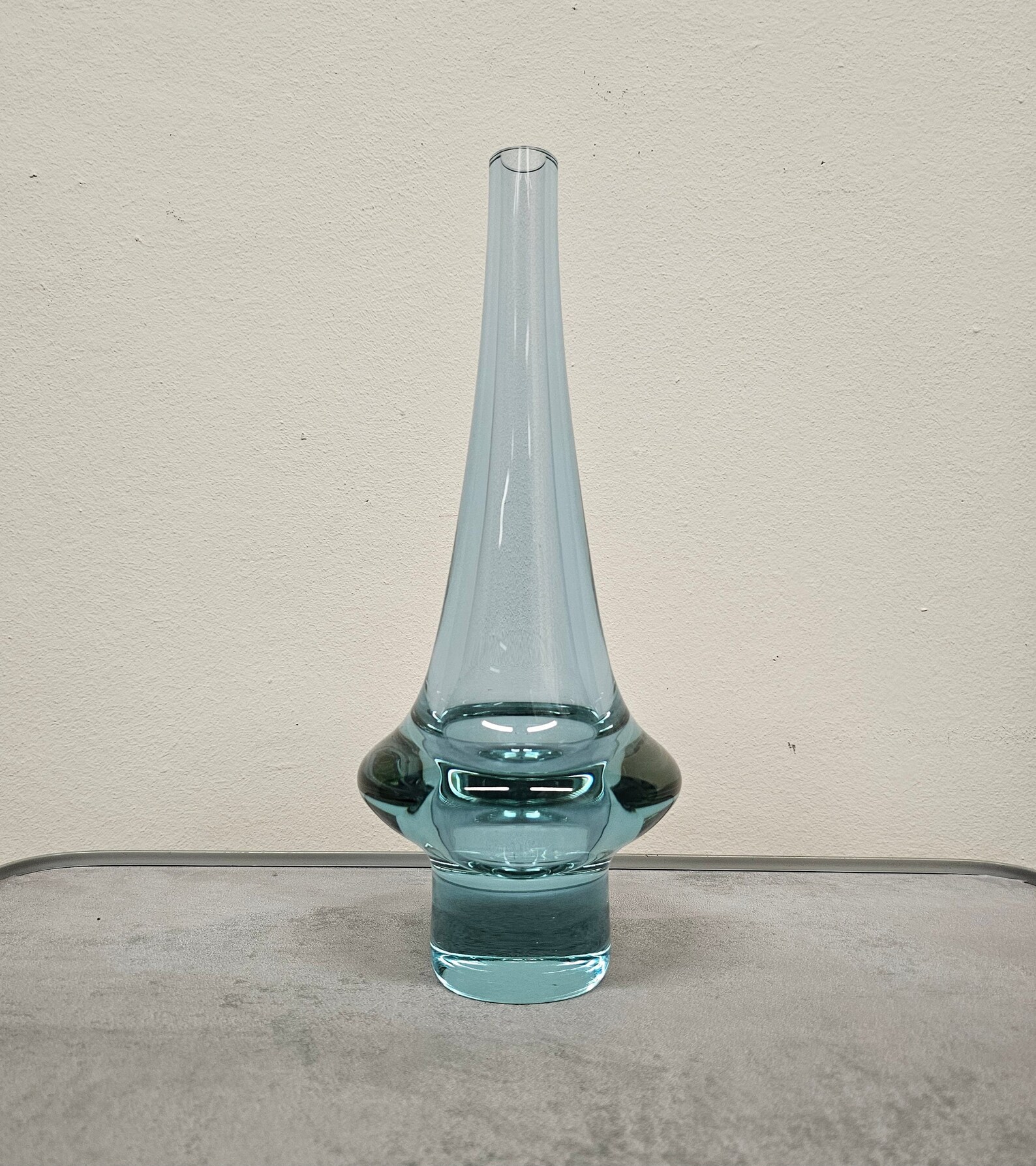 Vintage Alexandrite Glass Vase Centerpiece / Purple Green Crystal - Etsy
