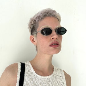 Amazing Silver Metal Vintage 90s Metallic Silver Sunnies Sunglasses Sun ...