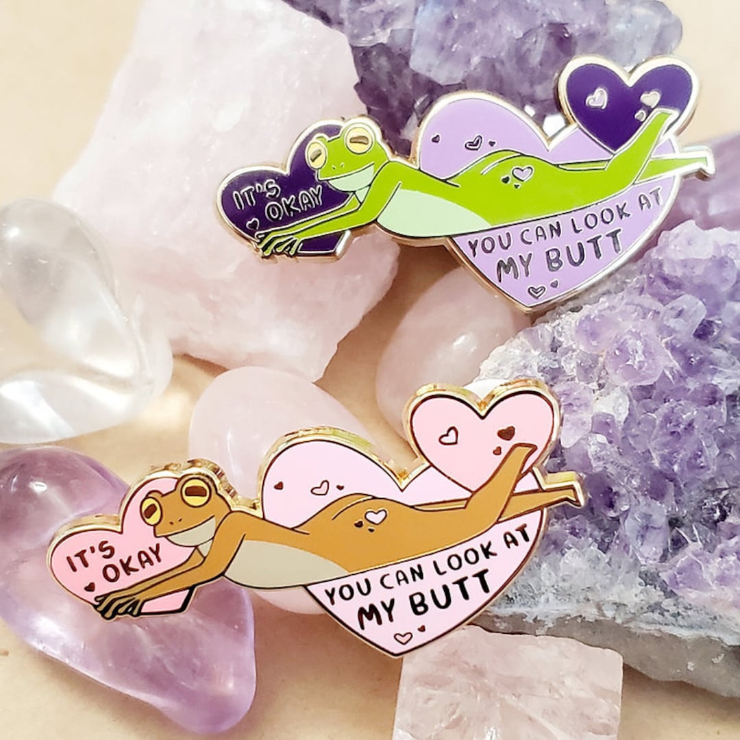 Romantic Frog Enamel Pin - Etsy