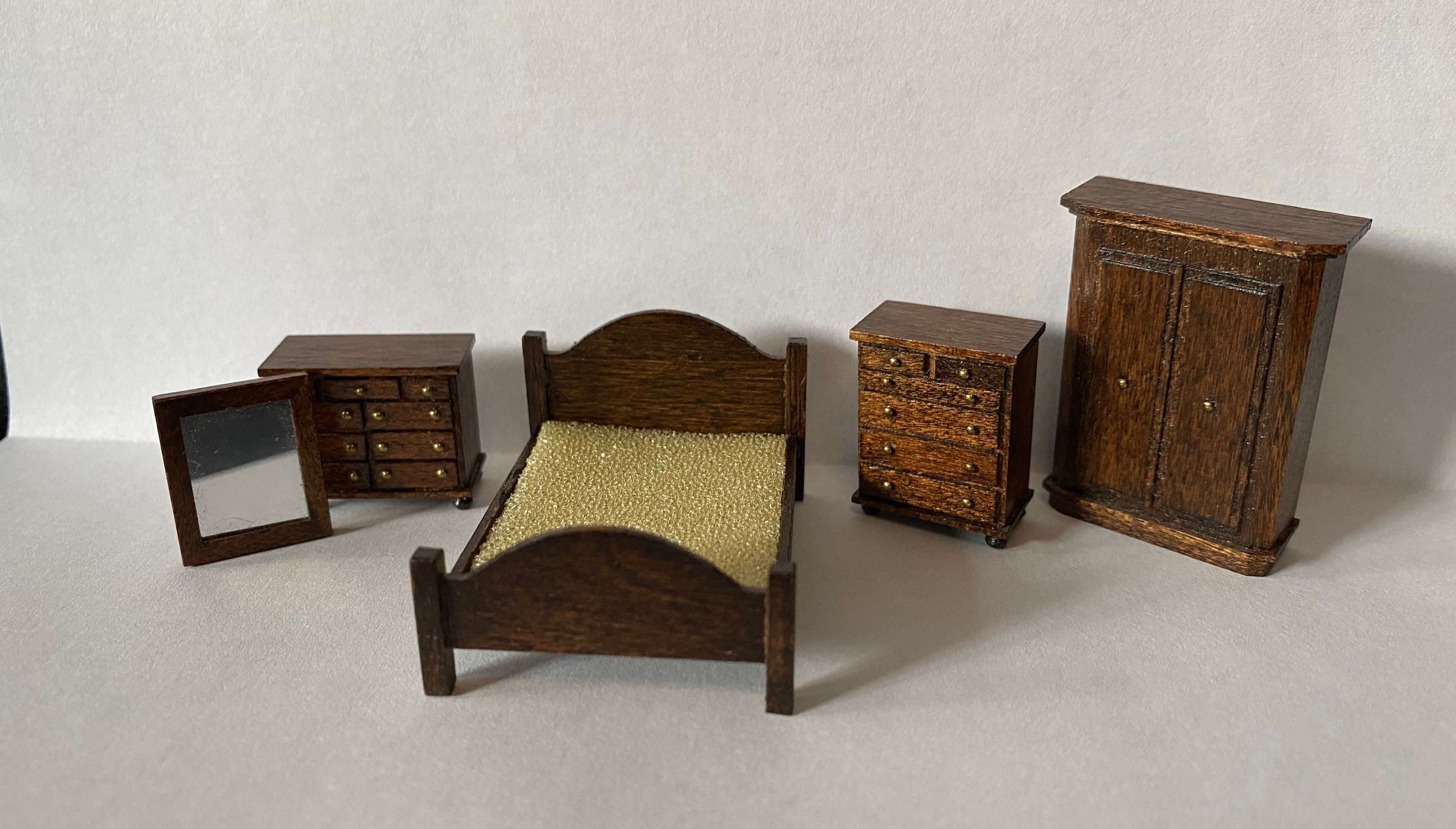 1/4” Scale Miniature Walnut 5 Piece Bedroom Set - Etsy
