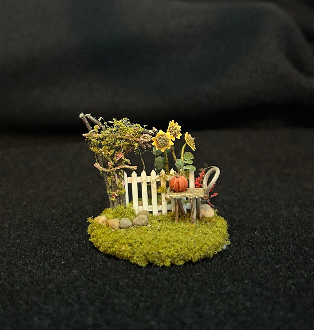 1/48 Scale Miniature Garden Scene - Etsy