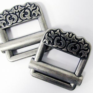 Pull through belt buckle store