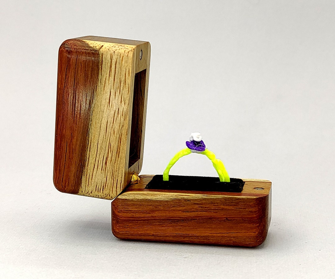 Elegant Engagement Ring Box Fer Gift. Compact Wooden Proposal Ring ...