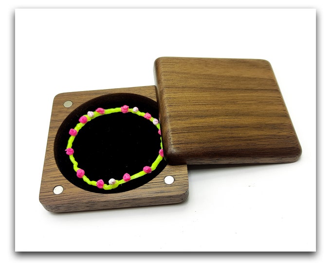 Vintage Jewelry Box, Van Dell Green Case, Brooch / Jewelry Presentation ...