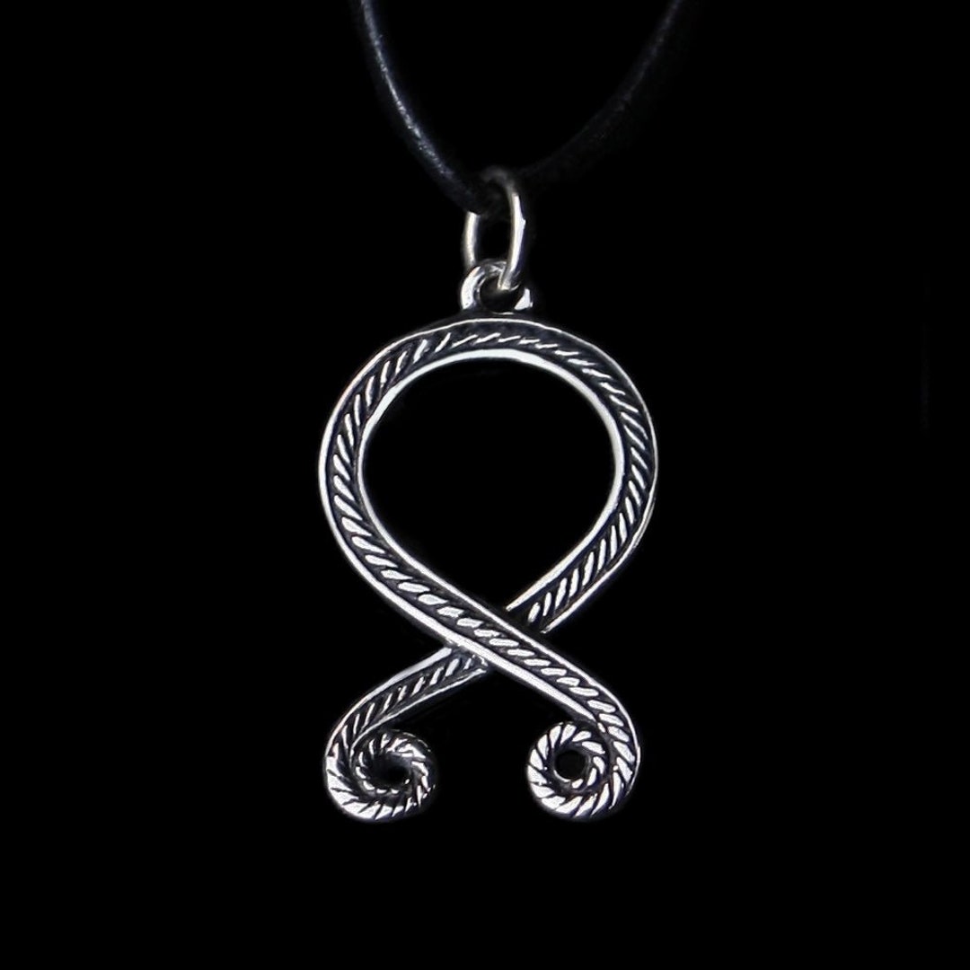 Silver Odal Rune Pendant - Etsy