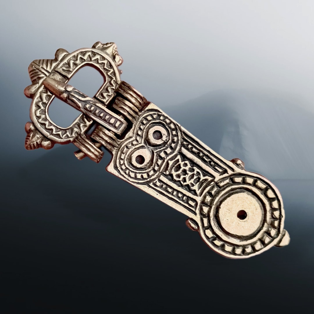 Bronze Hiberno-norse Buckle With Hinged Buckle Plate - Etsy