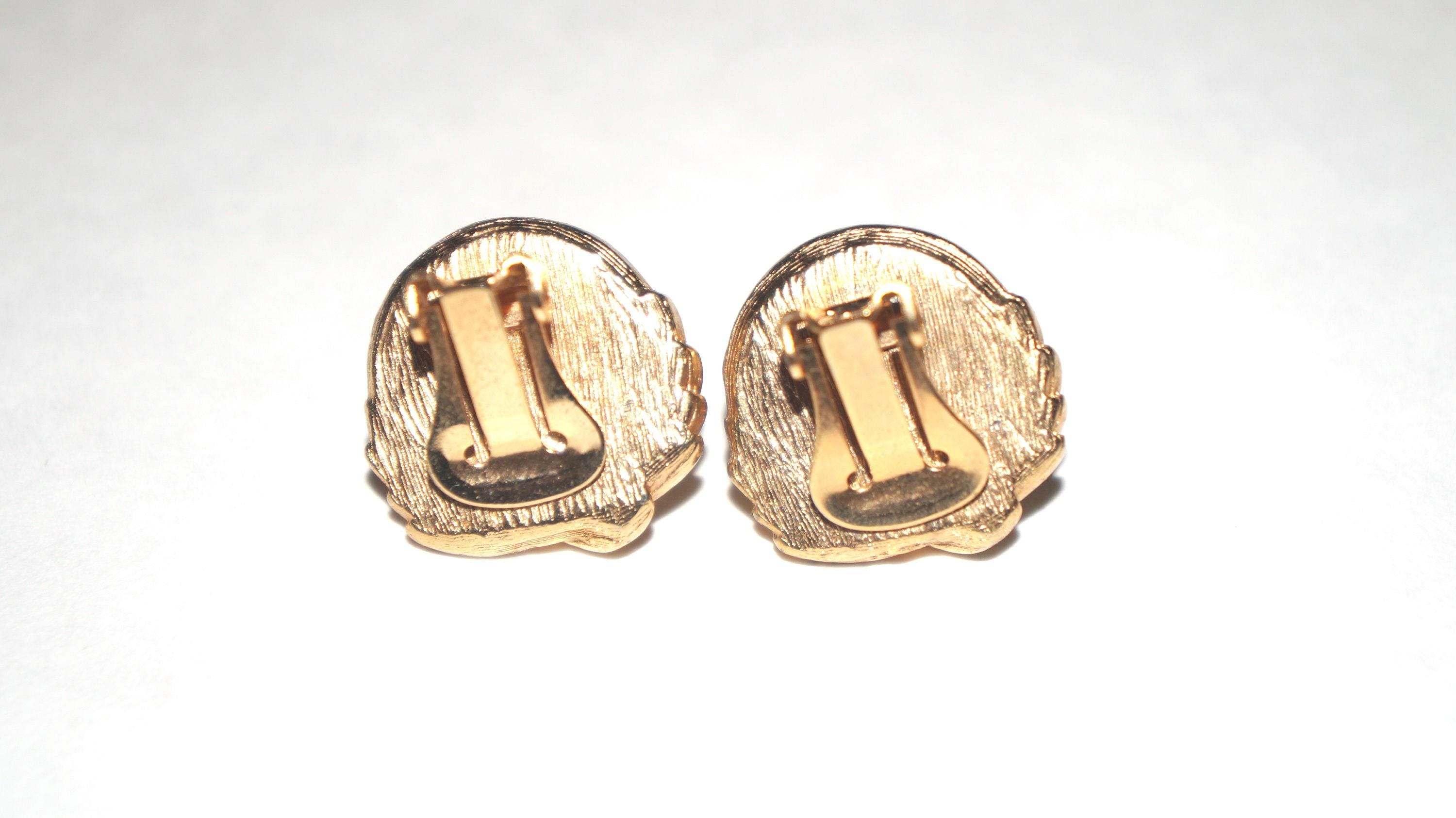 Vintage, Large “faux” Pearl Cabochons on Gold Tone Base Clip on ...
