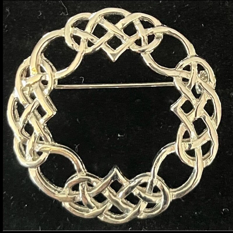 Celtic Knot Brooch - Etsy
