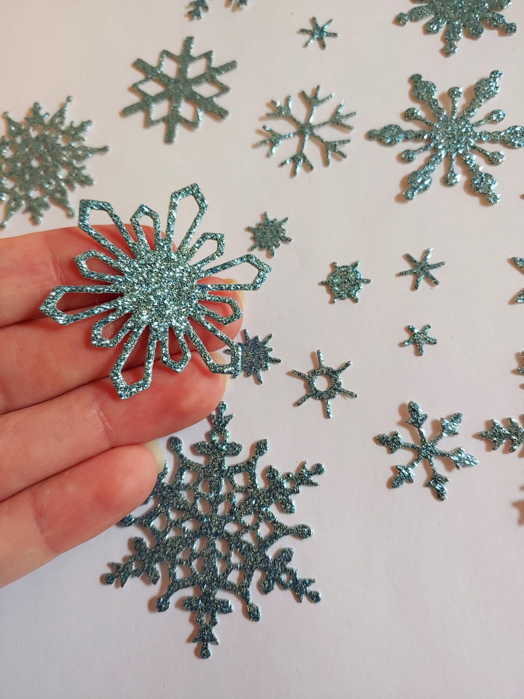 25 Glitter Cardstock Snowflake Die Cuts: Winter Crafts, Cardmaking ...