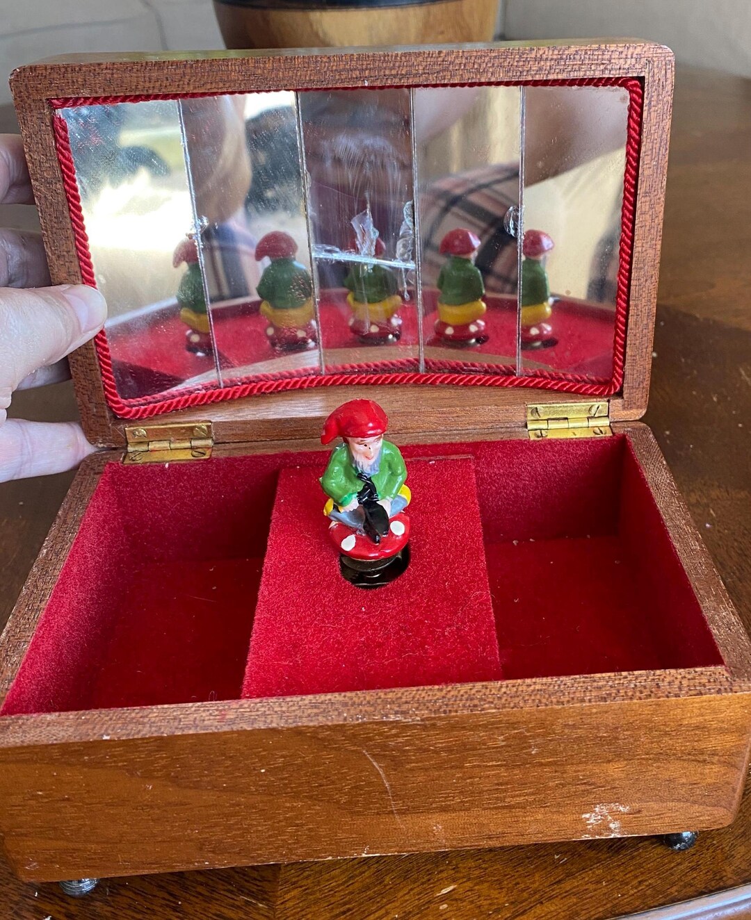 Vintage Irish Music Box Plays “irish Eyes” - Etsy