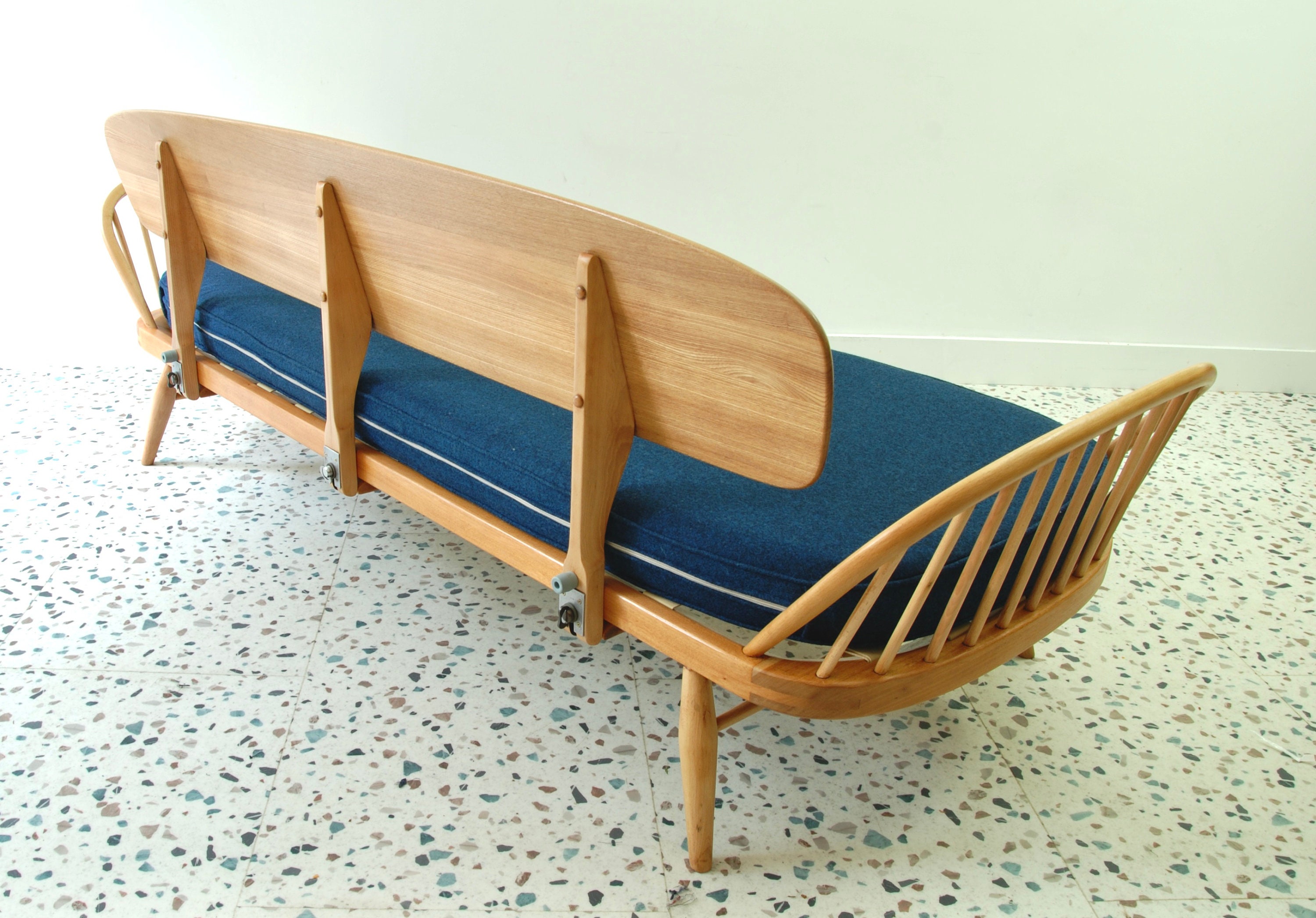 Ercol Model 355 Day Bed / Studio Couch - Etsy UK