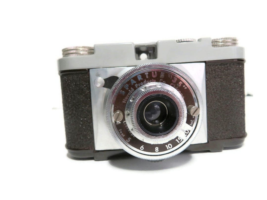 Vintage Spartus "35" Camera Old Art Deco Brown Bakelite 3.5mm Camera in ...