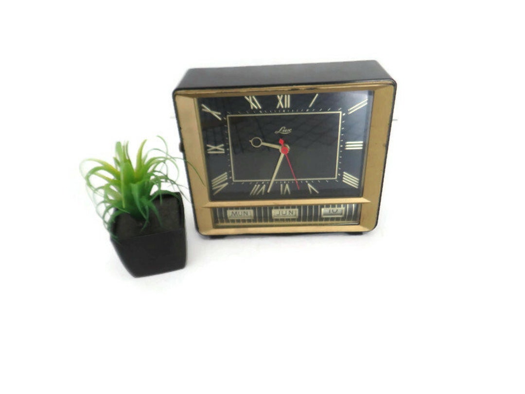 Vintage LUX Electric Clock Series 5125 W/day Month and Date - the Lux ...