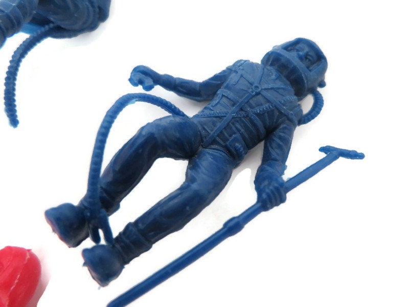 Vintage MPC Plastic Toy Astronaut Figures 42 Red White and Blue ...
